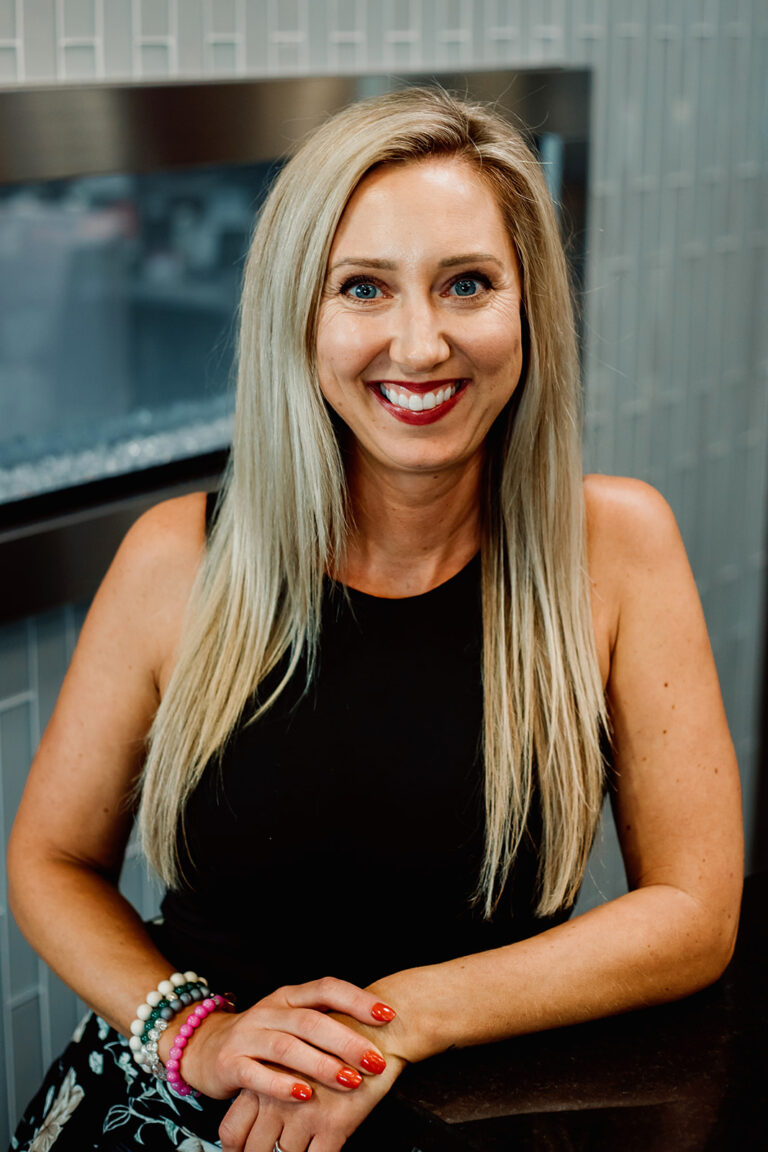 Amy J - Cole's Salon